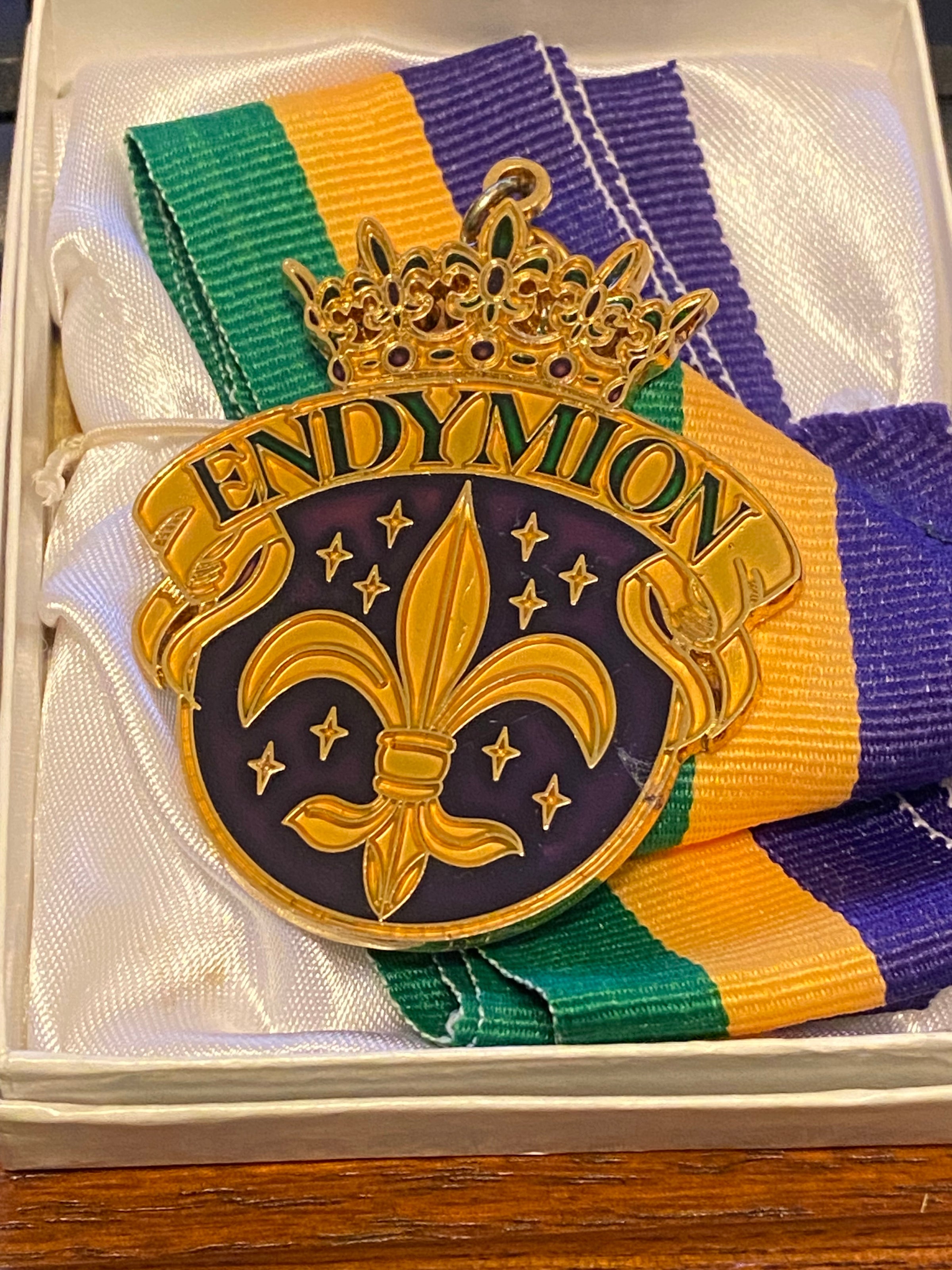 Krewe Of Endymion Symbol